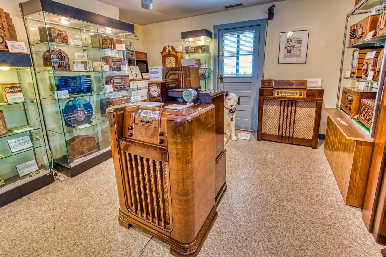 Leading Up to WW2 | National Capital Radio & Television Museum